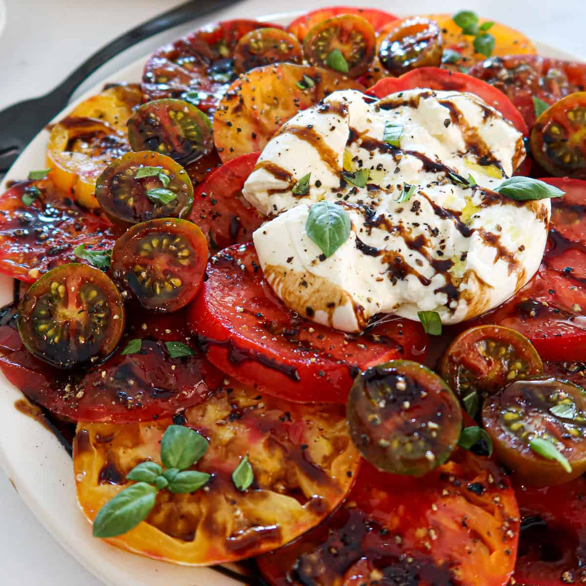 Burrata Caprese Salad (So Good)!