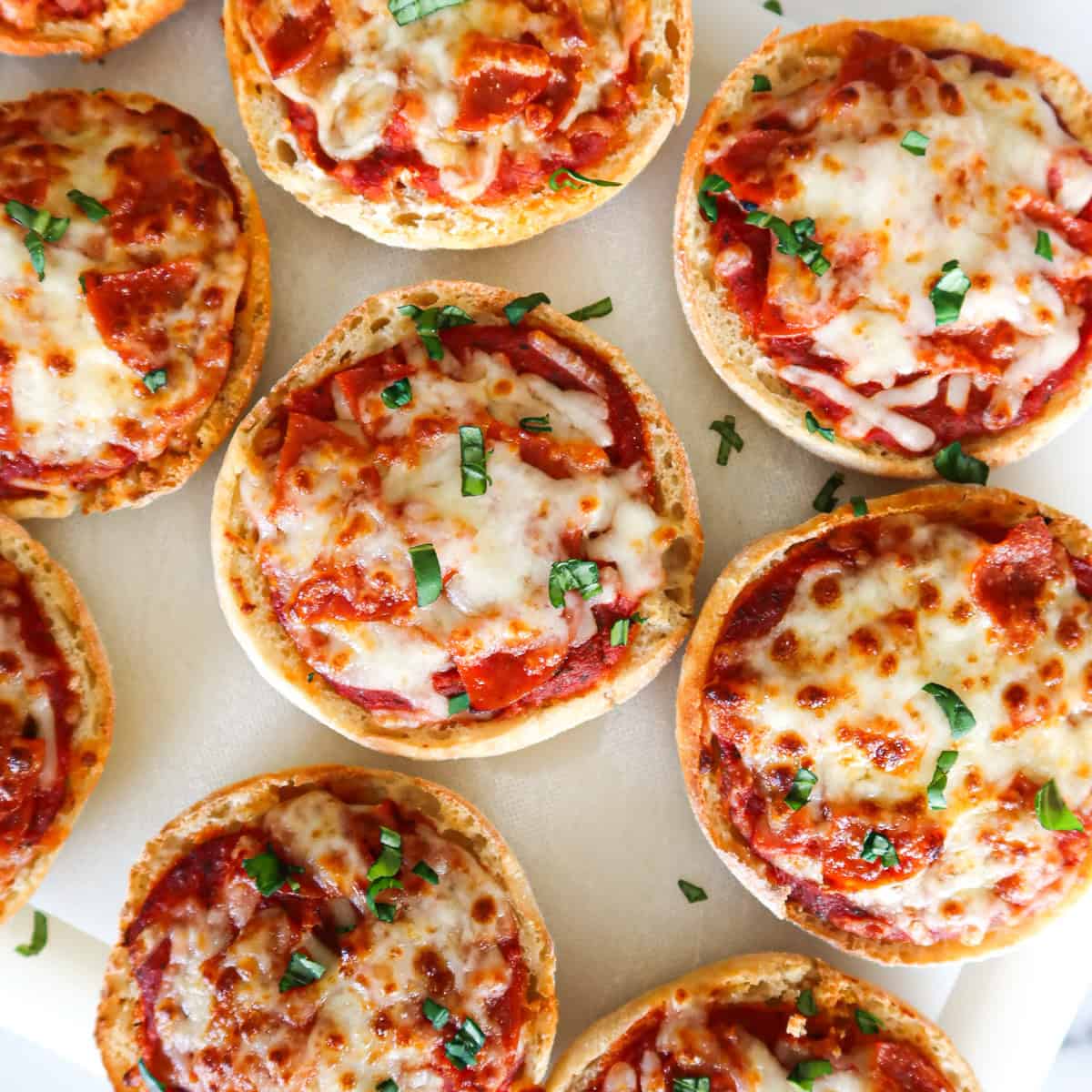 English Muffin Pizzas (Air Fryer Or Oven)